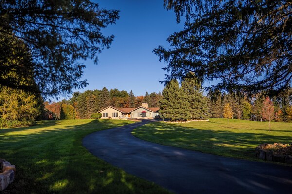 Retro Vibe 4-br House On 14 Acres Near Uptown Kane With Bike/ski Trail Access - Kinzua Bridge State Park, Mt Jewett