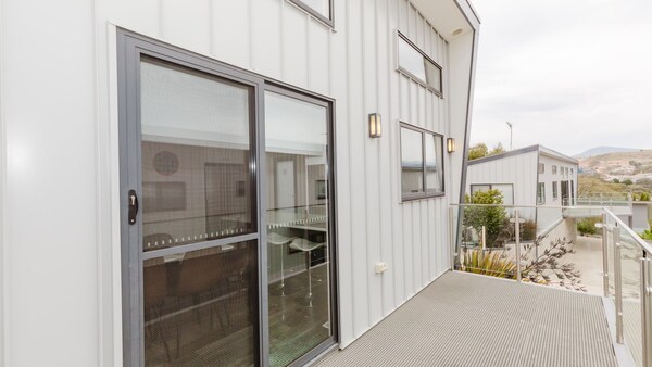The Nix - 9/13 Reedys Cutting Road - Jindabyne