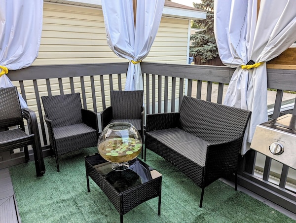 Ivyrose-3 Bedroom House With Gym, Sauna And Hot Tub In Winnipeg - Winnipeg