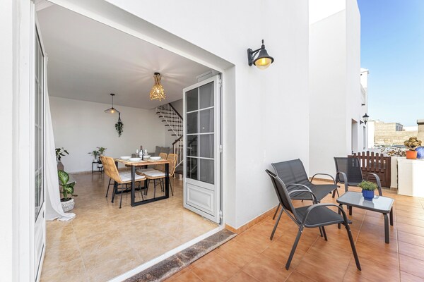 Home2book Delightful óRzola Duplex By The Coast - La Graciosa