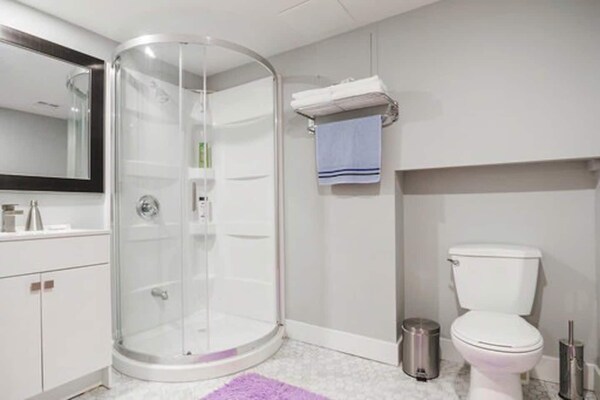 Cozy Toronto Private Apartment - Toronto