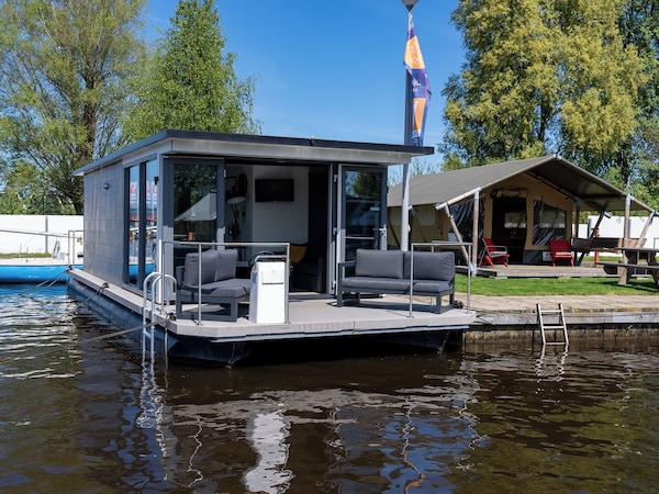 Houseboat Heeg 4 Persons - Lemmer
