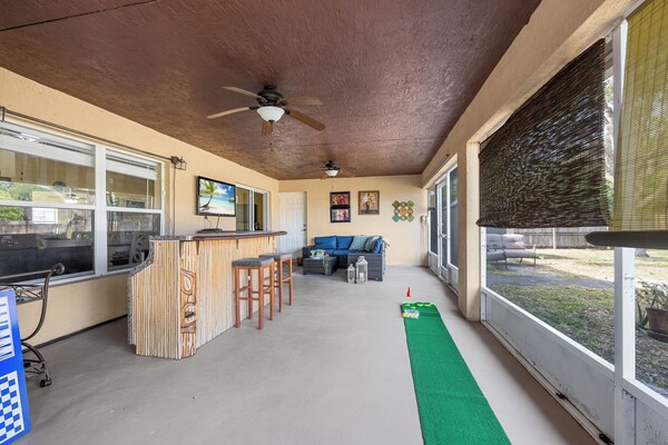 Spacious Paradise House Near Jensen Beach! With Game Room & Sunroom - Port St. Lucie, FL
