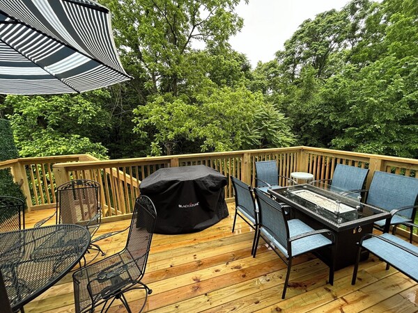 Beautifully Crafted Home Giving You Privacy & Walkability To Dt Rogers, Ar - Rogers, AR