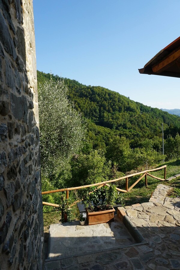Charming Farm House In Coreglia Antelminelli From 1718. - Abetone