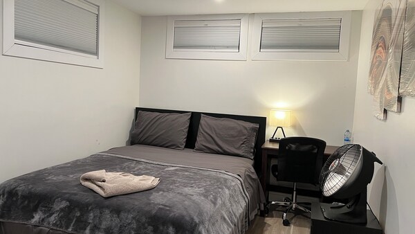 #6 (5 Star Room) Safe/california {5kms 4m Airport} - Winnipeg