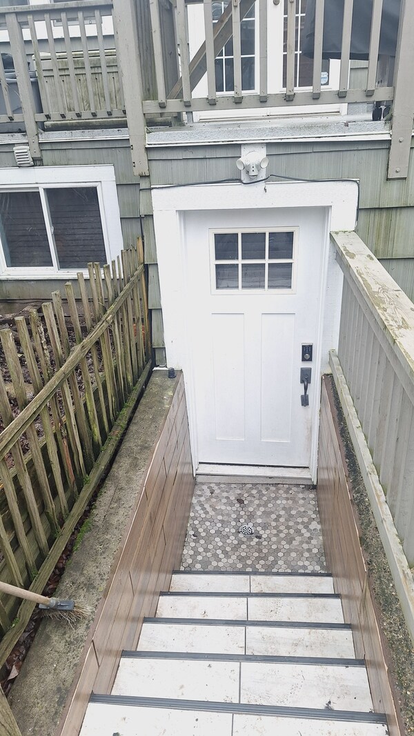 Spacious One Bedroom, One Bath.  Two Minute Walk From Marine Gateway Station - Vancouver
