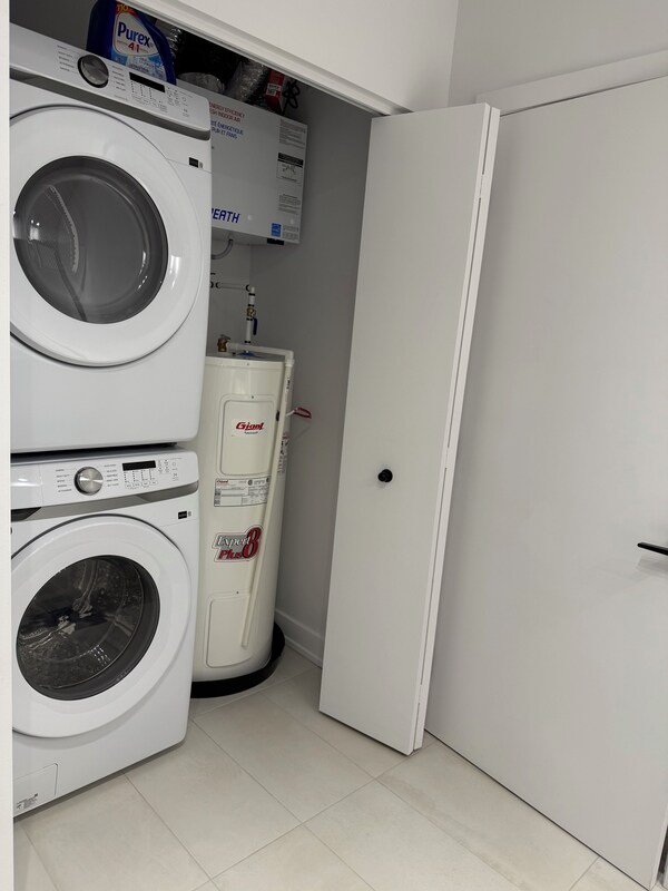 Welcome To My Stylish, Cozy And Warm 1-bedroom Condo! - Ottawa