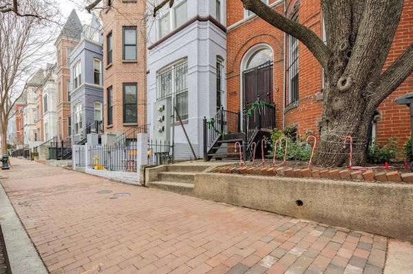 Chic Cozy City-bnb Walkable To Major Attractions - Georgetown, DC