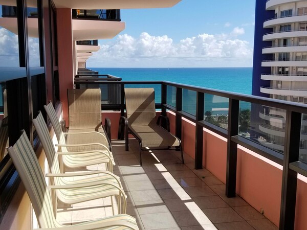 Large Connected Spacious 5-bedroom Sunset Suite 141921 - Miami Beach