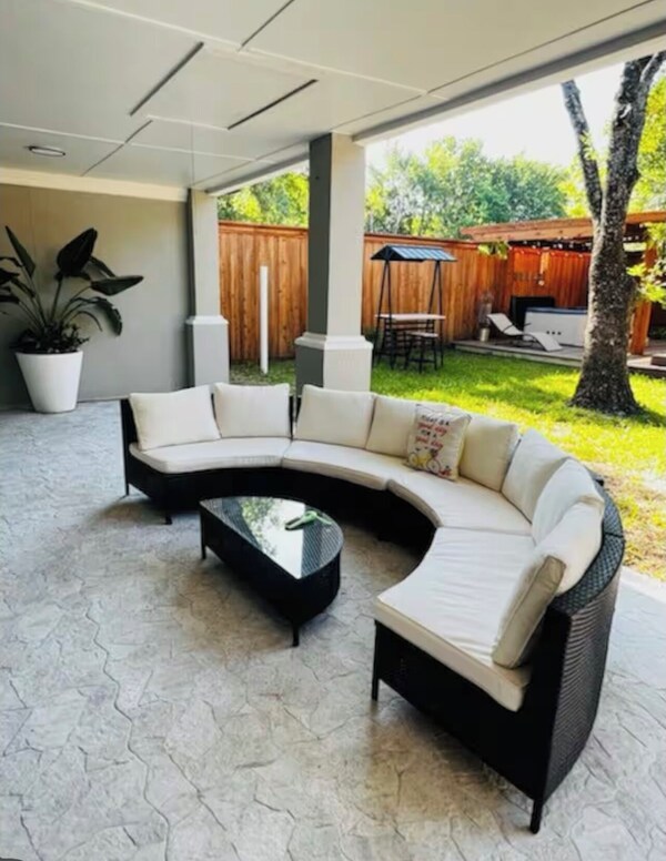 Spacious 4-bedroom House With Hot Tub In Beautiful Balch Springs With Ac, Wifi - Pleasant Grove - Dallas