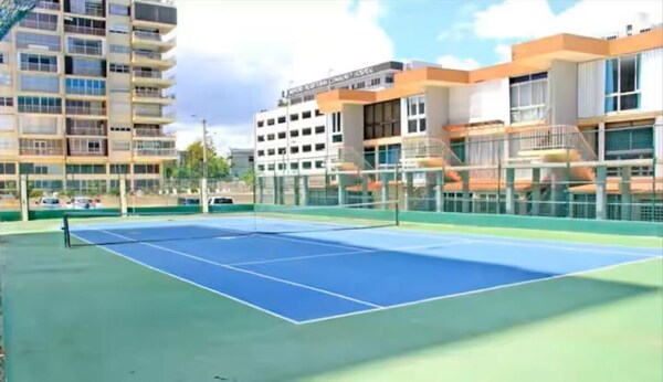 Studio With Marvelous View In San Juan, Pr-beachfront At Condado, Ac, Wifi, Pool - San Juan, Puerto Rico
