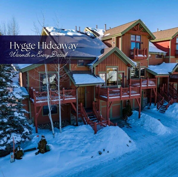 Winter Park Villa With Hot Tub, Fireplace & Mountain Views - Winter Park, CO