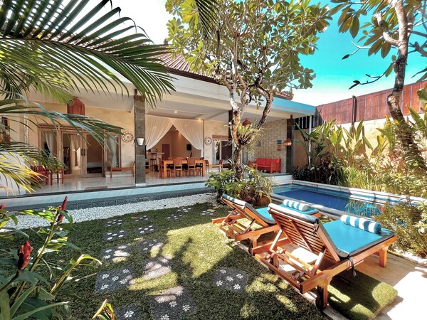 Villa Kerobokan - 2 Bedroom With Private Pool - Denpasar