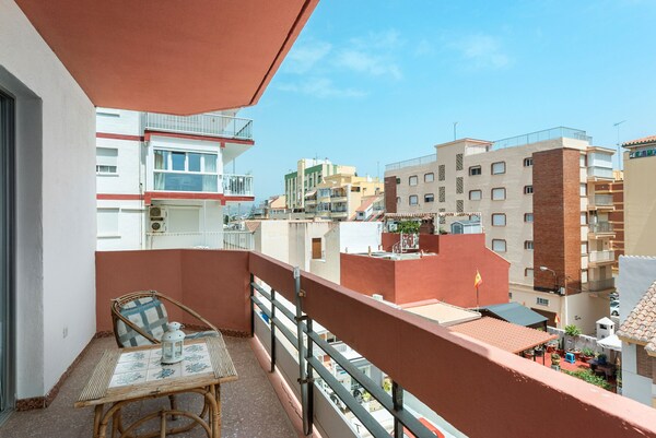 Apartment 'Las Gaviotas 141' With Shared Pool, Wi-fi And Air Conditioning - Vélez-Málaga