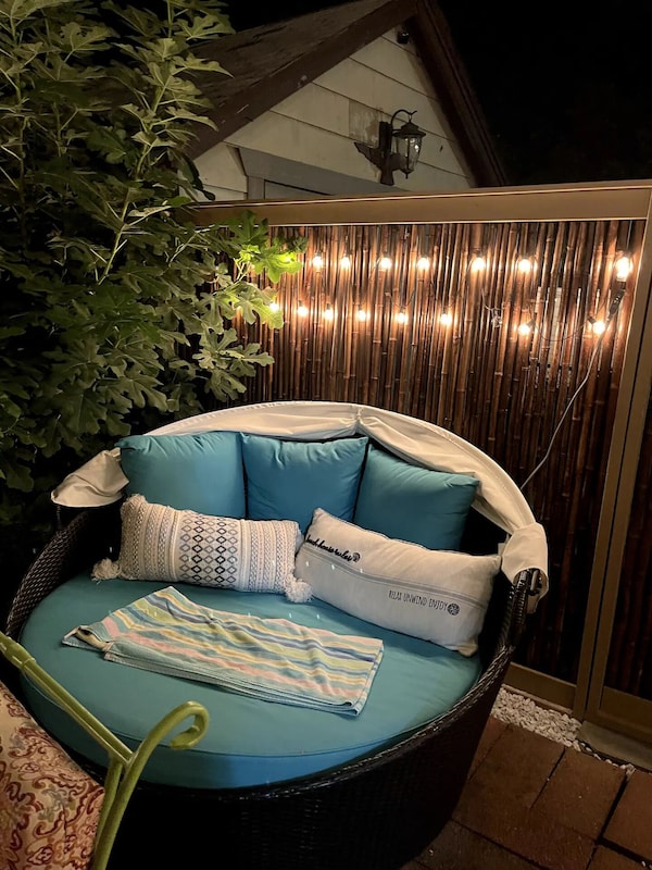 Charming 2-bedroom House In Fabulous Stamford With Ac, Wifi - 뉴 카난