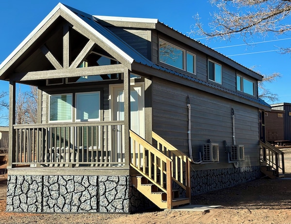 Cozy Tiny Home King Room #24b\n - Page, AZ