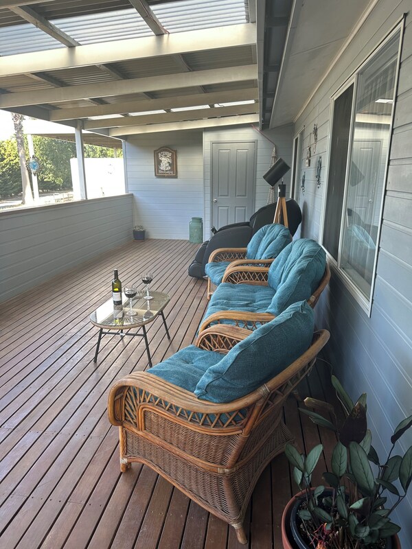 Charming 2-bedroom House With Pool, Massage Chair & More In Mclaren Vale - McLaren Vale