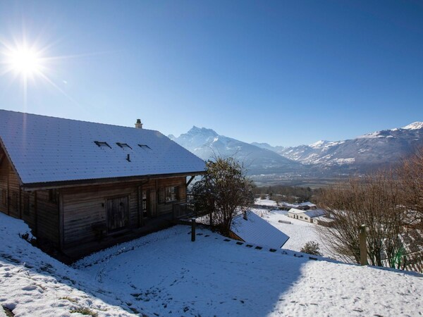 Atemberaubendes Alleinstehendes Ferienhaus Für 8 Leute Mit  W-lan, Tv, Balkon Und Parkplatz - Kanton Waadt