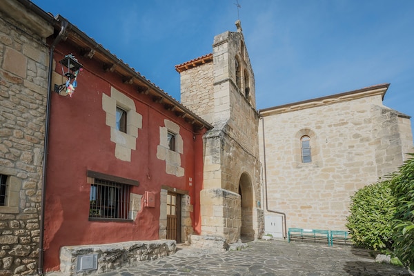 Casa Rural 'El Campanario' Con Vistas A La Montaña, Terraza Privada Y Jardín Privado - Miranda de Ebro