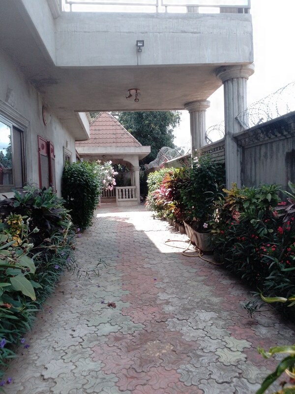 Guest House Benin (Furnished Apartment) With Pets Allowed. - Cotonou