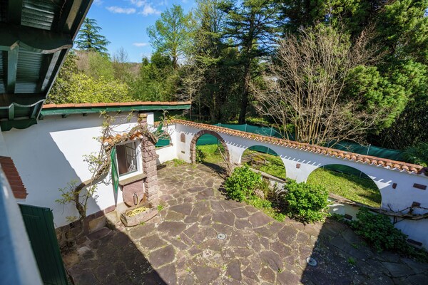 Mendizola - 5 Chambres - Piscine - Vue Montagne - Ascain