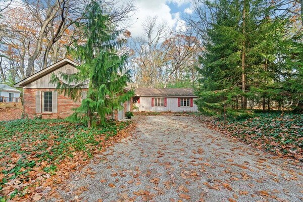 Hideaway Cottage With Beach Access - Grand Bend