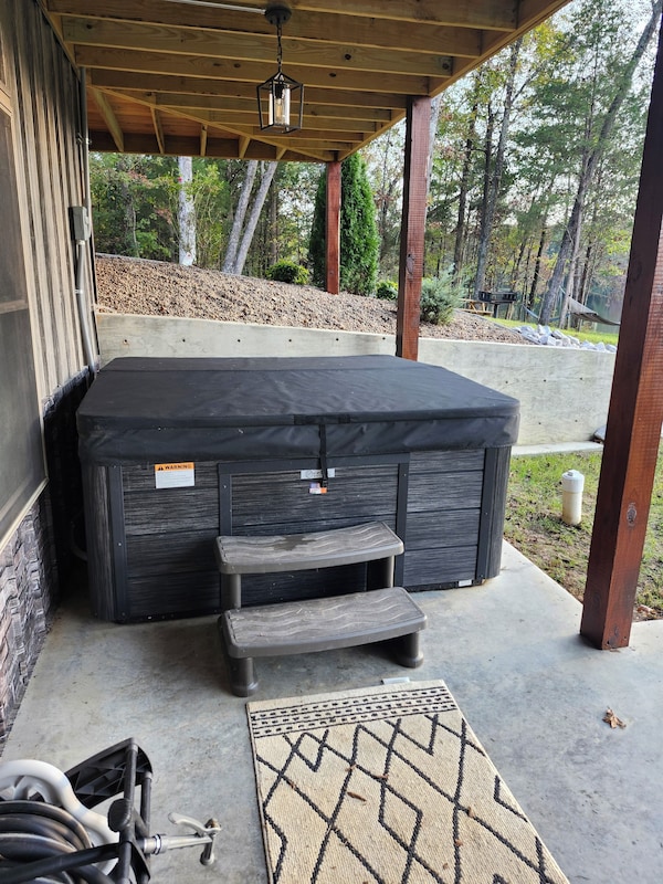 Cozy 4-bedroom Cabin With A Private Lake. Pet Friendly... - Lewisburg, KY