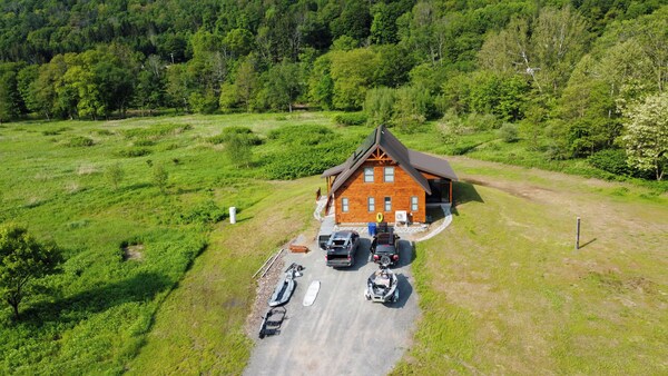 Fully Loaded Riverfront Cabin On West Branch Of The Delaware River, Deposit, Ny - Deposit, NY
