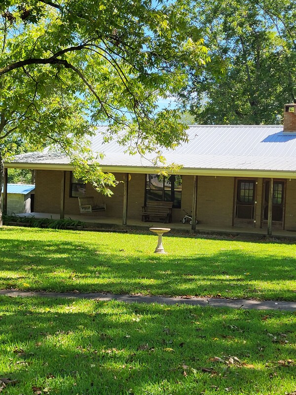 Peaceful And Quiet  2-bedroom Apartment With Wifi, Ac In Macon. - Macon, MS