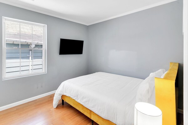 New York Getaway With Balcony! - Jersey