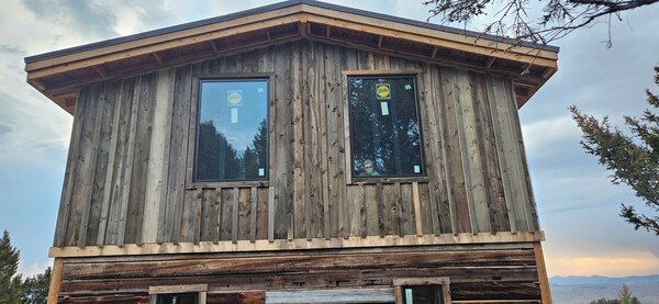 Outlaw Cabin At Arcady Ridge Ranch-rustic Vibe Meets And Beautiful Mountain View - Wyoming