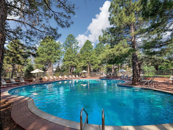 Secluded Hideaway Offering Genuine Hospitality And Mountain Views, Outdoor Pool - Flagstaff, AZ