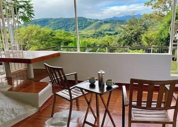 360° Ocean & Rainforest Views - Lucky Luquillo's Solar El Yunque & Beach Retreat - Puerto Rico