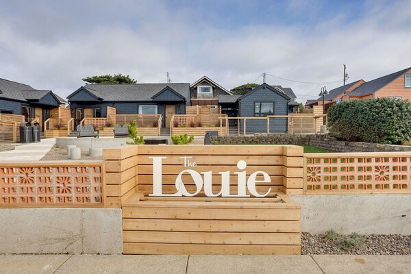 The Salomé - Ada Accessible@ The Louie Boutique Motel, Walk To Everything! Dog Friendly! - Newport, OR