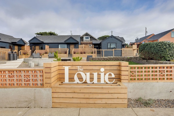 The Salomé - Ada Accessible@ The Louie Boutique Motel, Walk To Everything! Dog Friendly! - Newport, OR