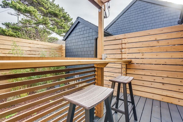 The Sun King @ The Louie Boutique Motel, Walk To Everything! Dog Friendly! - Newport, OR
