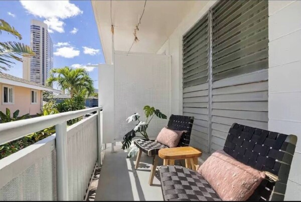 Fabulous Renovated Honolulu Loft With A/c - Hawaii