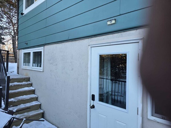 Charming 2-bedroom House In Nipawin With Ac, Wifi, Fitness Room - Nipawin