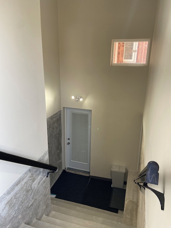 Modernized, Sleek & Cozy Suite, Streestville - 256