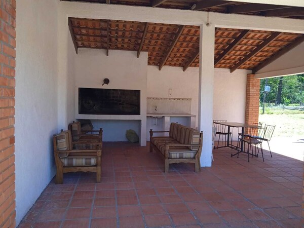 Tranquil 3-bedroom Country House In Aguas Dulces Beach, Rocha Uruguay - Castillos