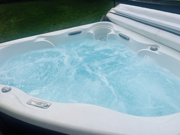12 Mins Uo, Autzen, 10min Airport, Hot Tub, Fire Pit! - Eugene, OR