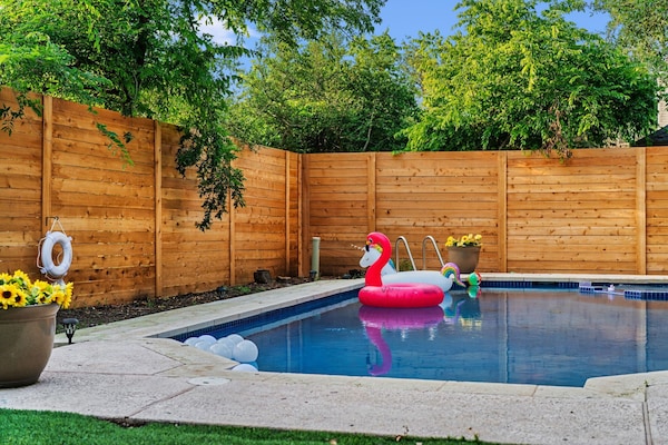 4br ~Heated Pool+jaccuzi+sauna+pooltable+arcades+karaoke Stage - Near Domain - Cedar Park, TX