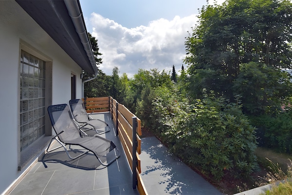 Ferienhaus 'Selma' Mit Privater Terrasse, Balkon Und Wi-fi - Suhl