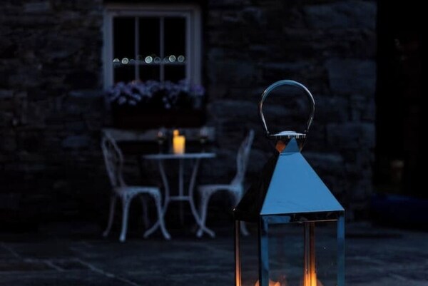 Ardnavaha House Poolside Cottage 2\n\n - Irland