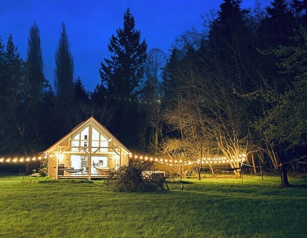 House With Hot Tub On 2.5 Acres - Port Ludlow, WA