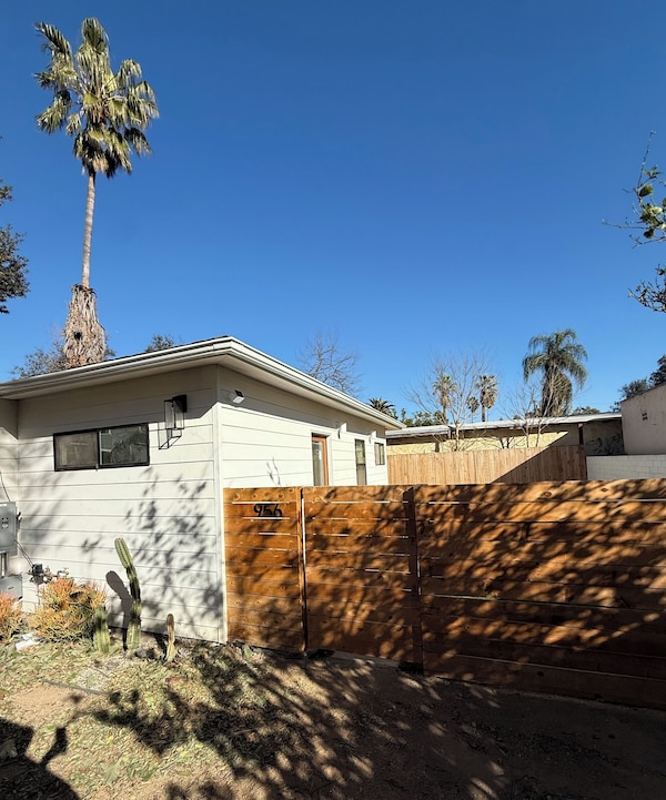Private Retreat Eco-friendly Studio W/free Parking - Pasadena, CA