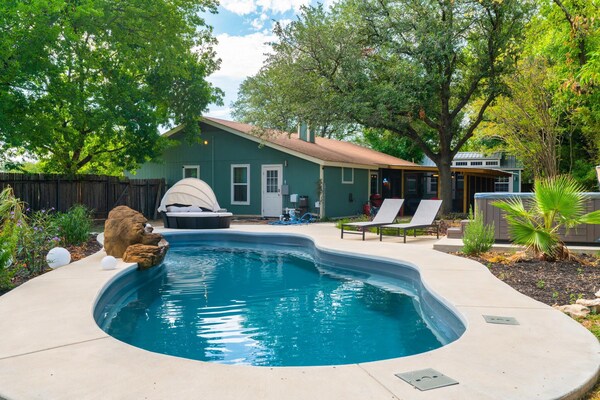 Mins To Domain -4br Newly Reno Home - Pool+jaccuzi - Pool +Pingpong Table - Pflugerville, TX