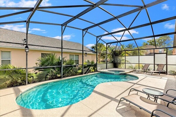 Elegant Home With Pool, Spa & Fun-filled Game Room - Kissimmee, FL