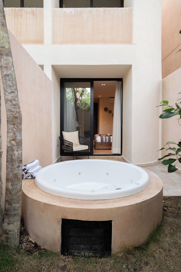 Kaybe Departamento En Planta Baja Con Jardín, Alberca Y Jacuzzi En Tulum - Playa Paraíso